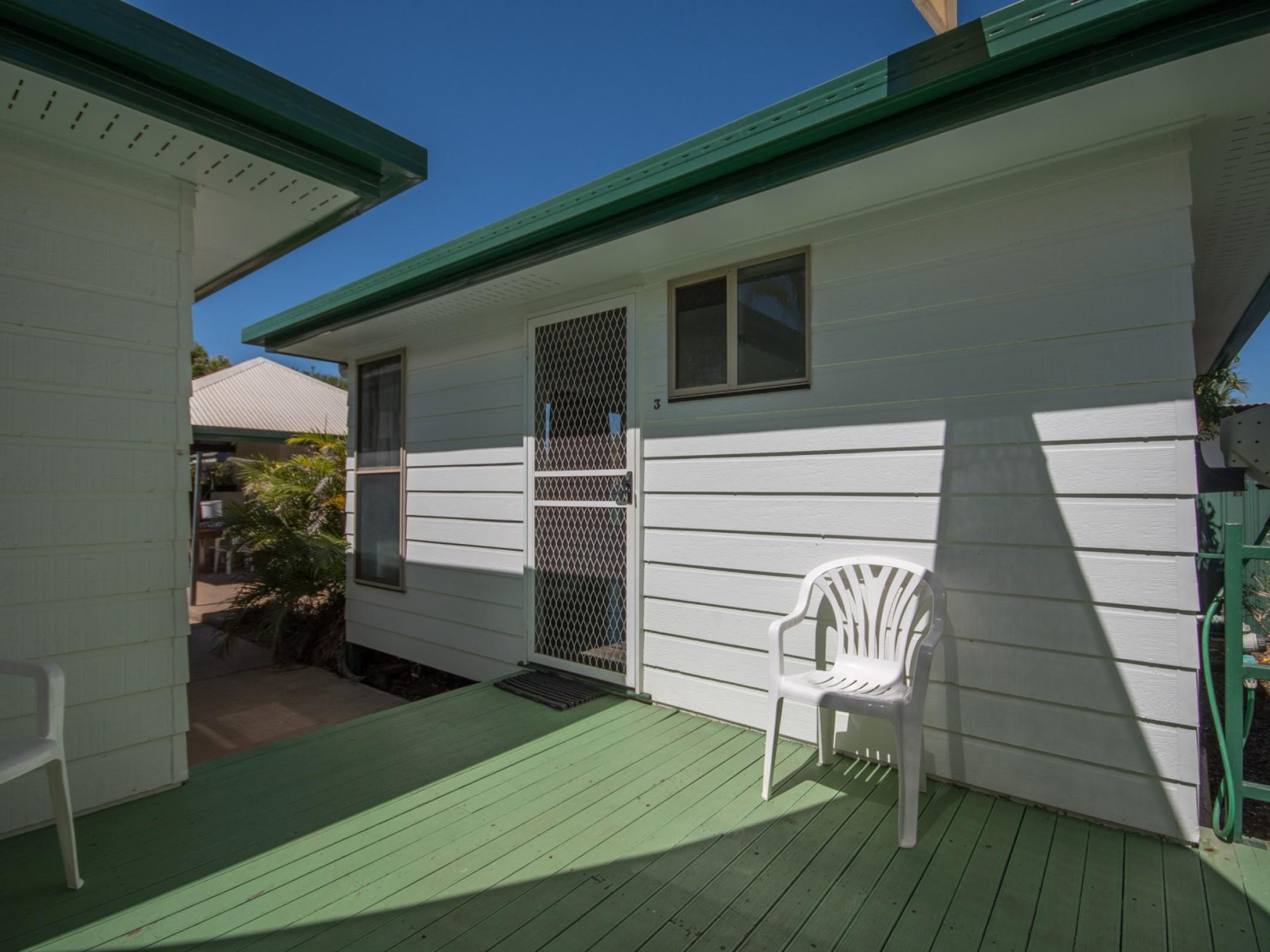 Freehold Gee-dee's Family Cabins At Karu... for sale in Karumba ...