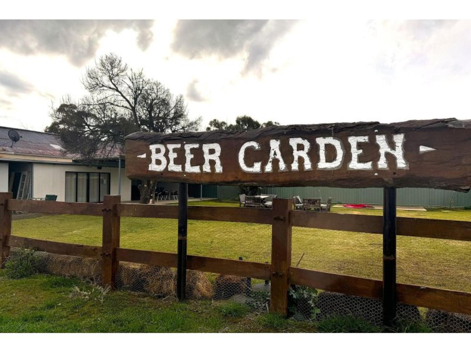 Freehold - Blighty Hotel, Nsw - 1p0436 for sale in Blighty New South ...