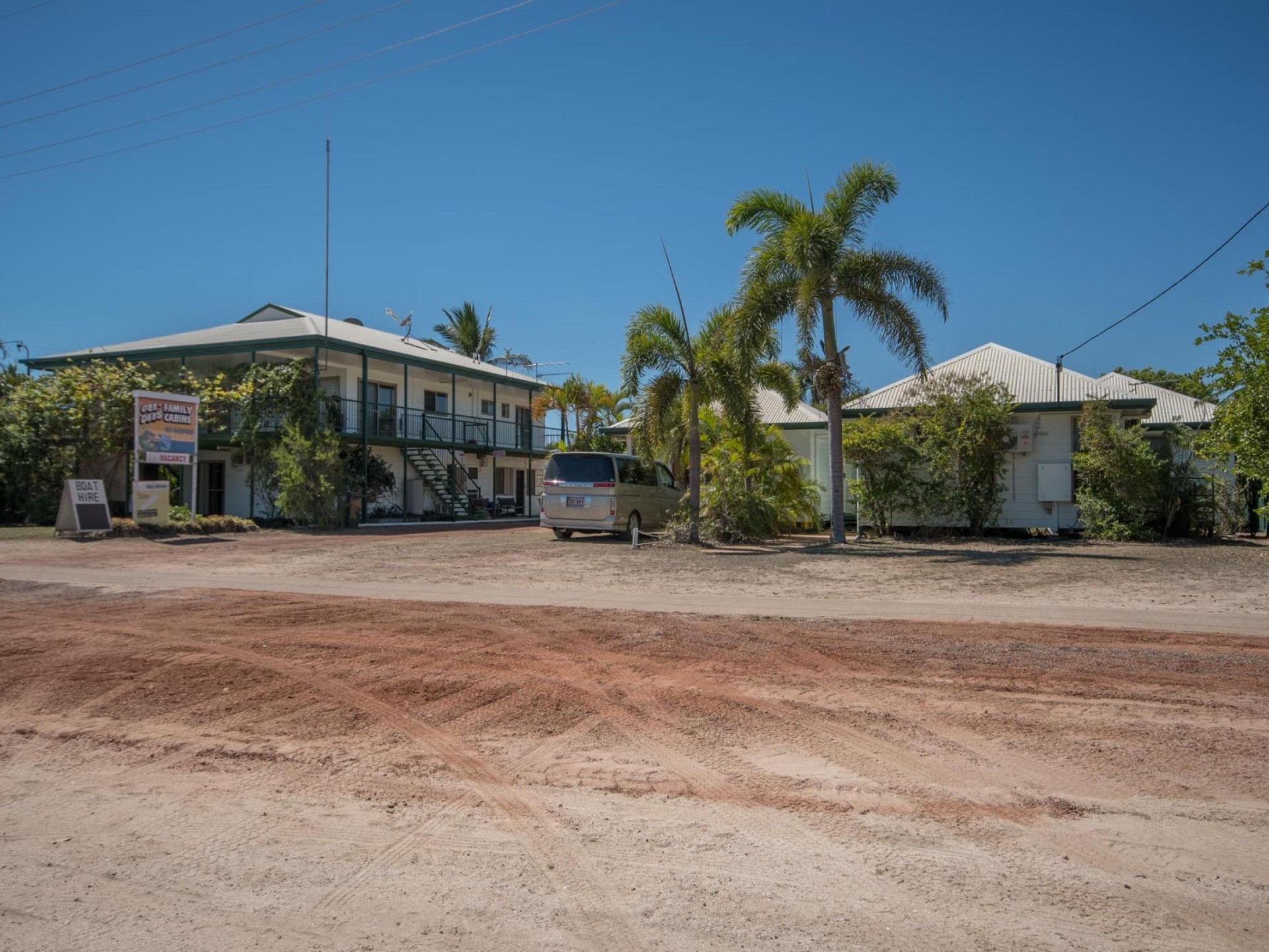 Freehold Gee-dee's Family Cabins At Karu... for sale in Karumba ...