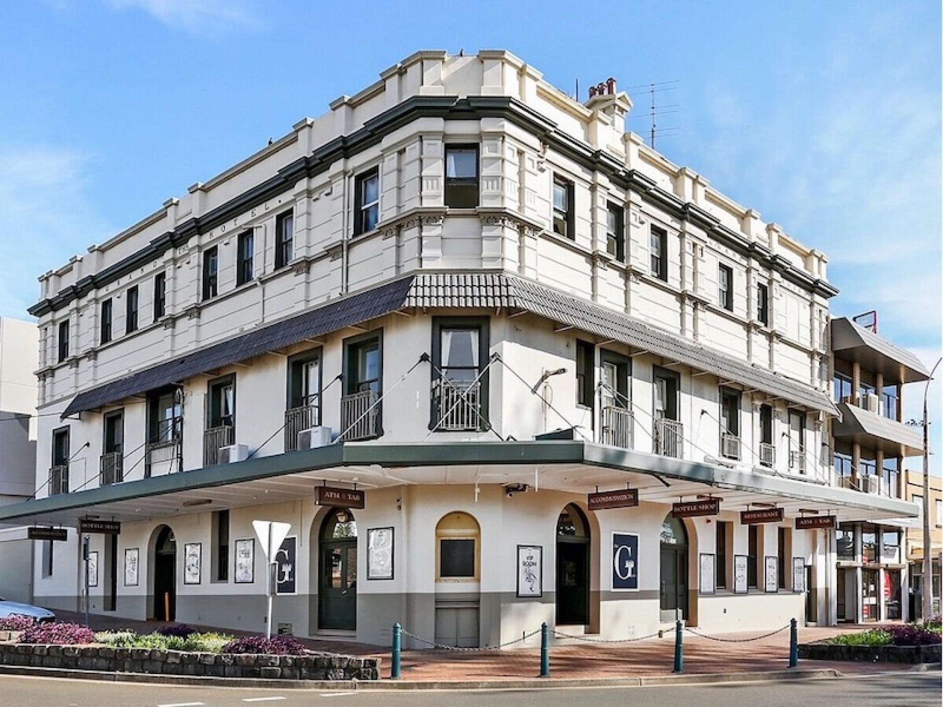 Iconic Freehold Pub In Coastal Kiama for sale in Kiama New South Wales ...